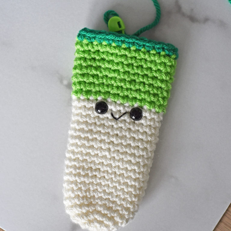 Amigurumi Leek - Free Crochet Pattern - The Turtle Trunk