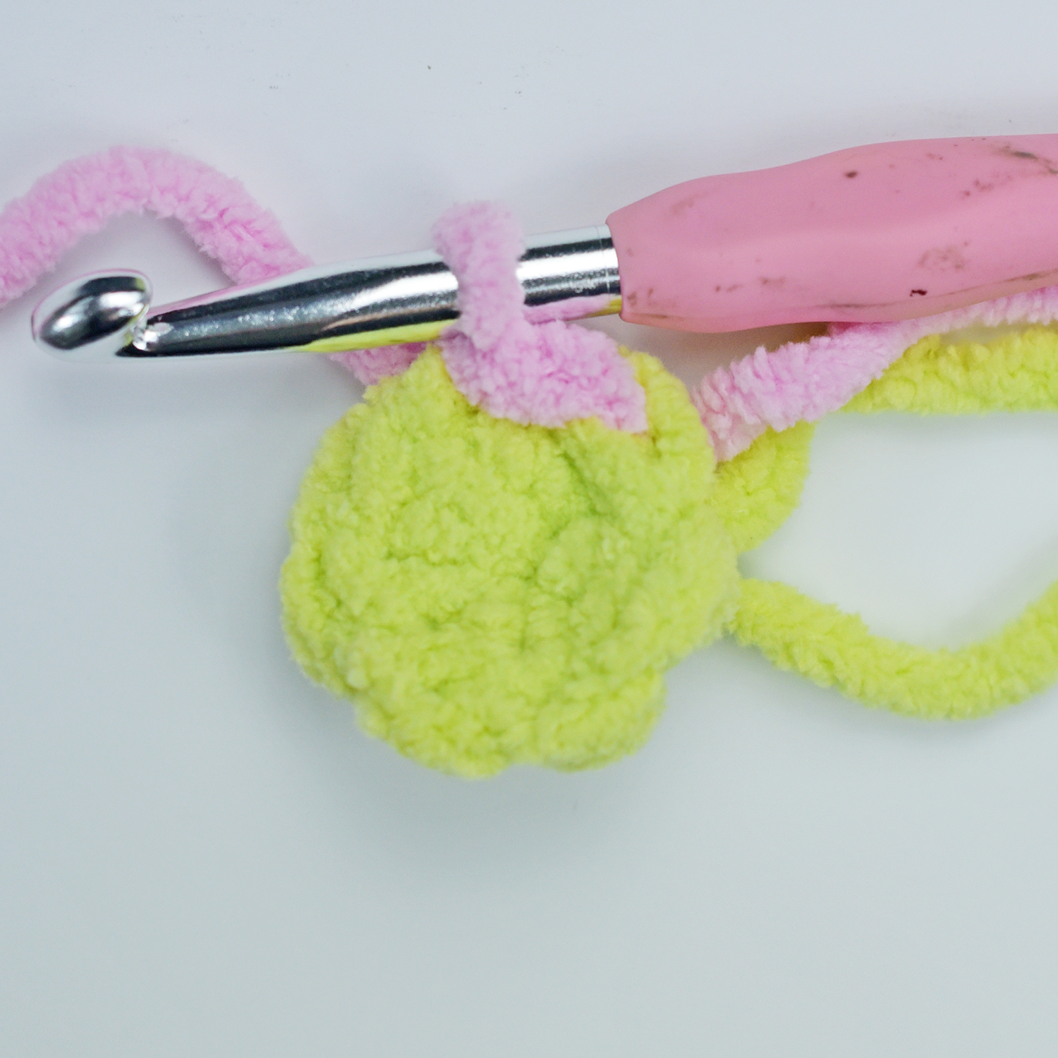 Flower Facial Scrubbies - Free Easy Crochet Pattern - The Turtle Trunk