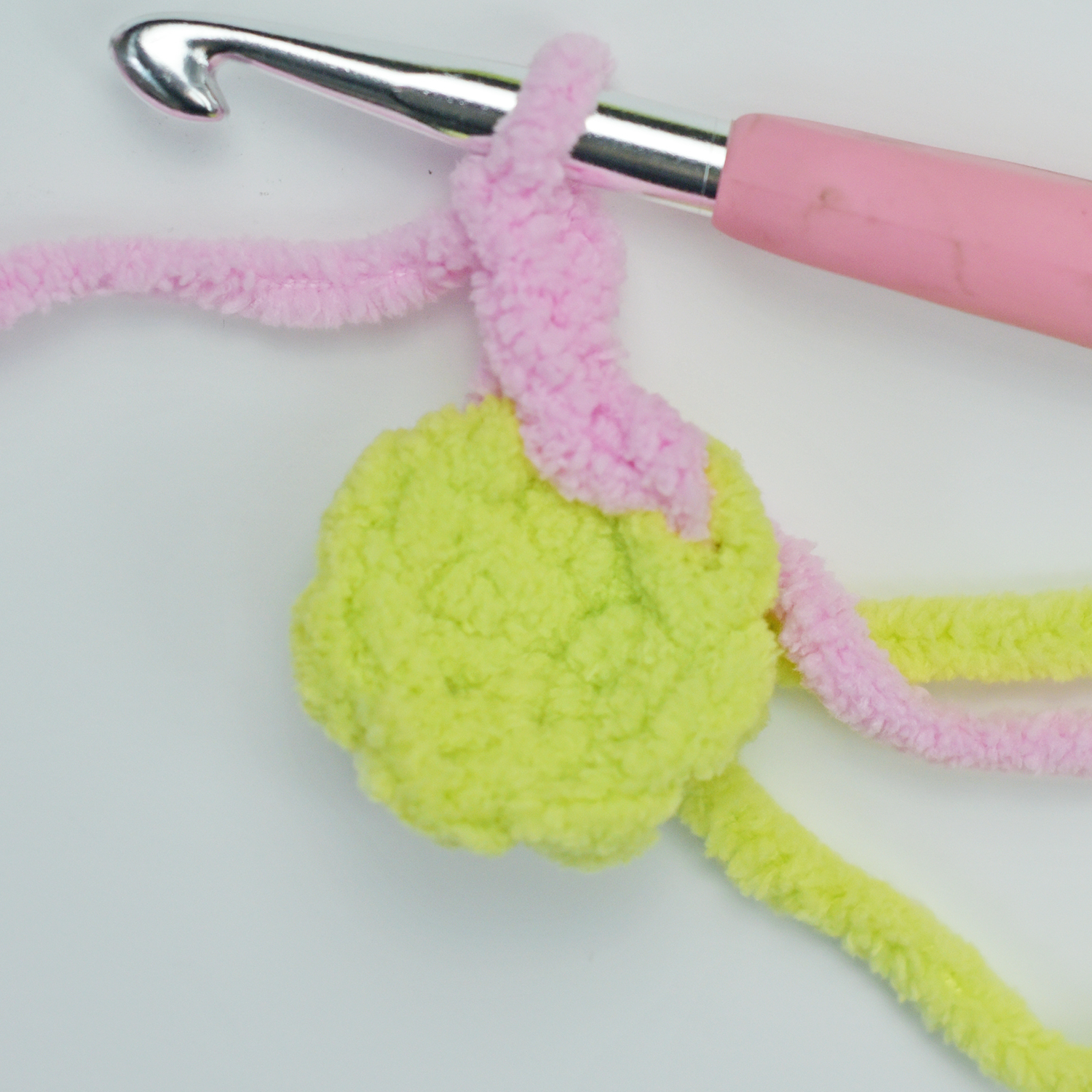 Flower Facial Scrubbies - Free Easy Crochet Pattern - The Turtle Trunk