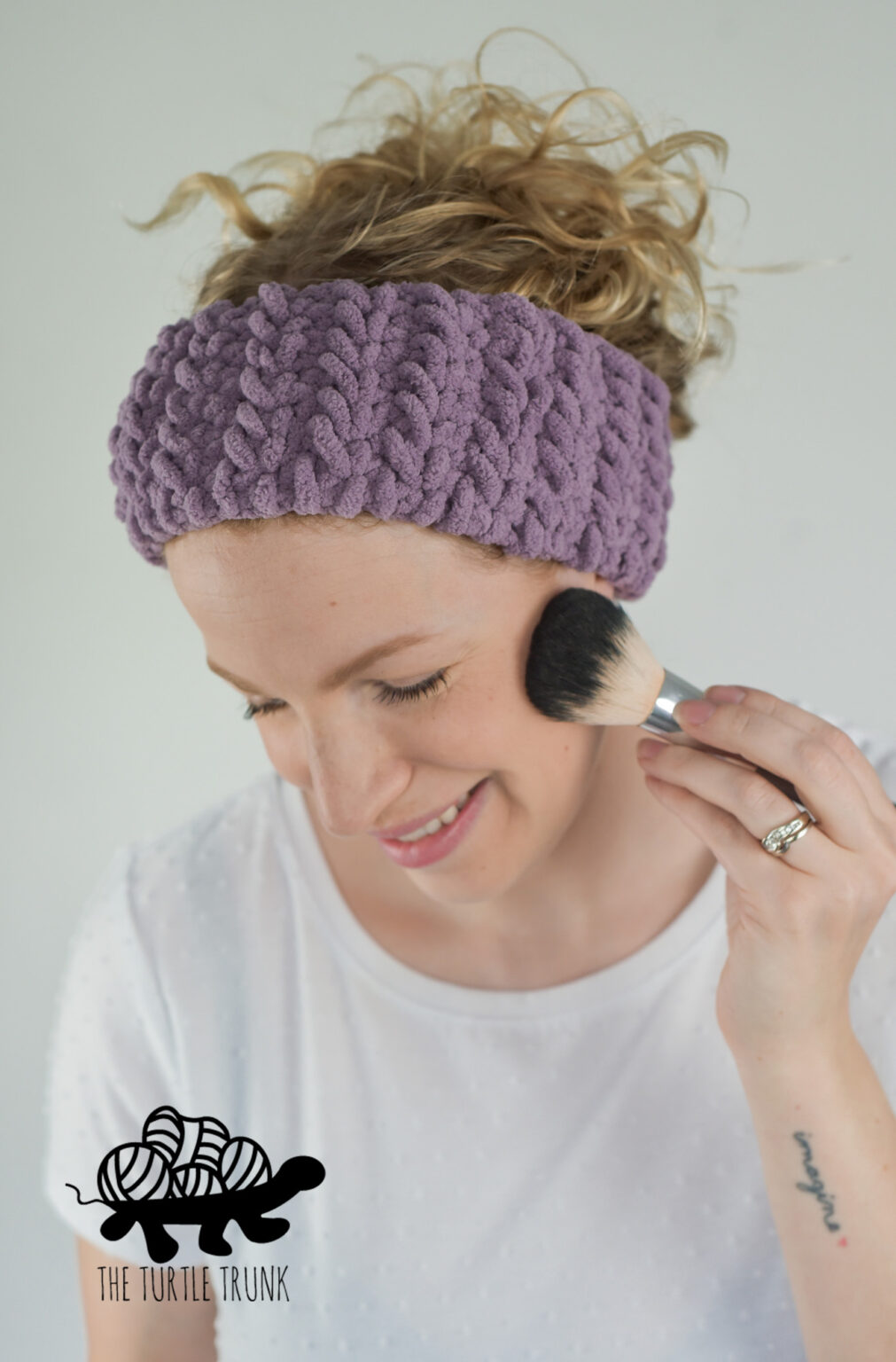Spa Headband and Wristband - Free Crochet Pattern - The Turtle Trunk
